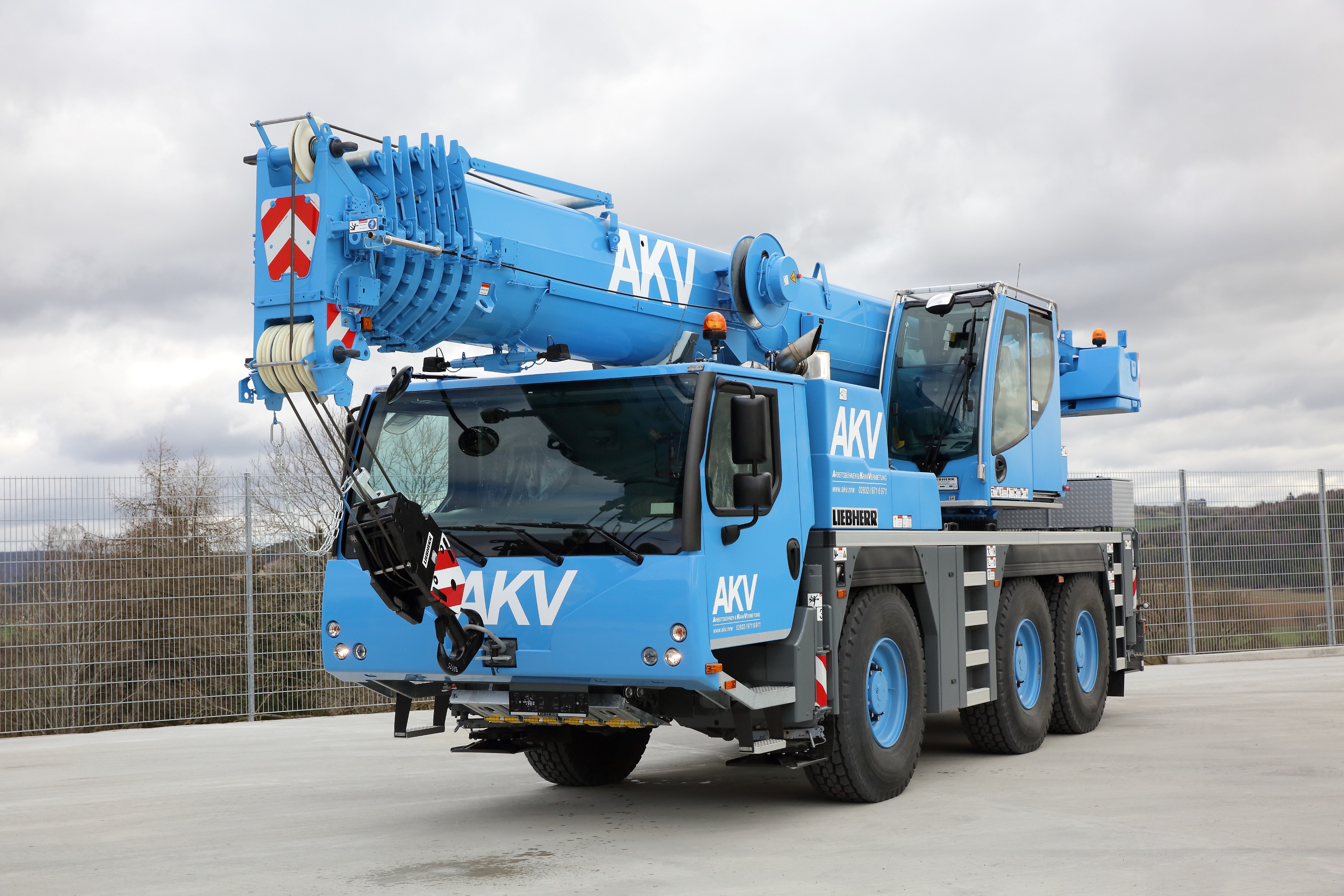 Mobilkran Liebherr - Boll Kranvermietung Kevelaer am Niederrhein